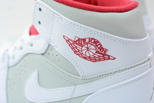 Air Jordan 1 Mid Hare 2015 - Sneaker Bar Detroit