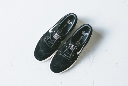 Nike SB Zoom Stefan Janoski "Black/Gold Wingtip" | SBD