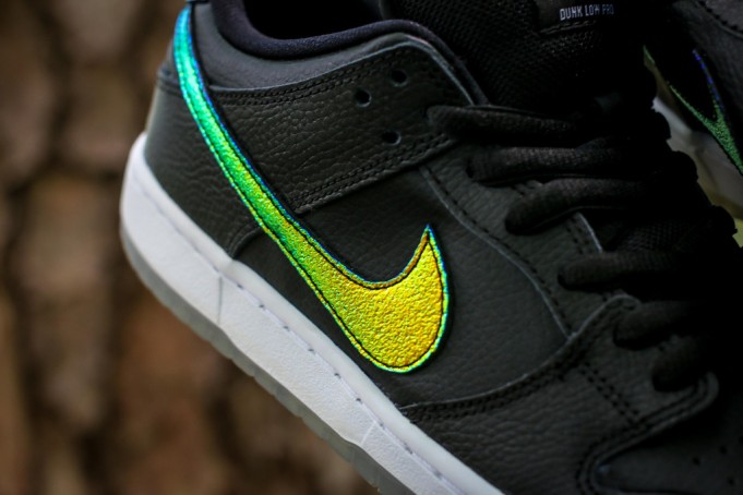 Nike SB Dunk Low Sparkle - Sneaker Bar Detroit