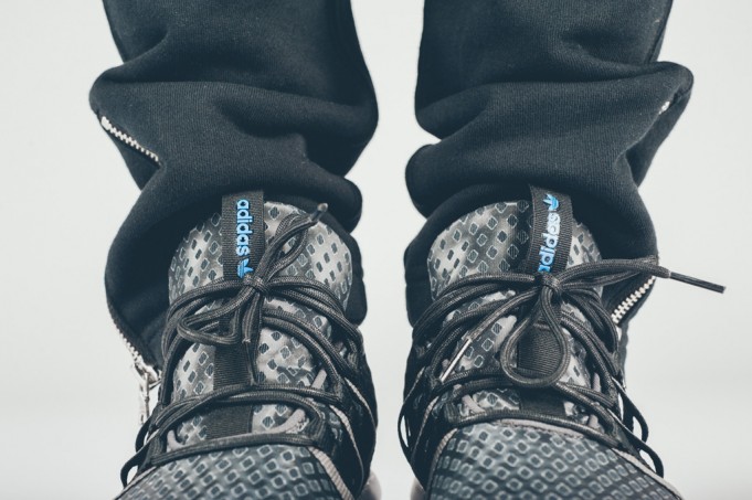 adidas SL Loop Runner Chromatech Black - Sneaker Bar Detroit