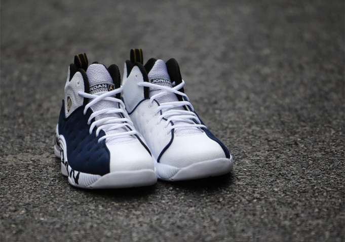 Jordan Jumpman Team 2 White Navy - Sneaker Bar Detroit
