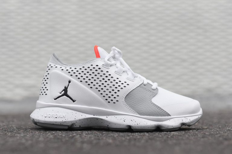 Jordan Flow White Infrared - Sneaker Bar Detroit