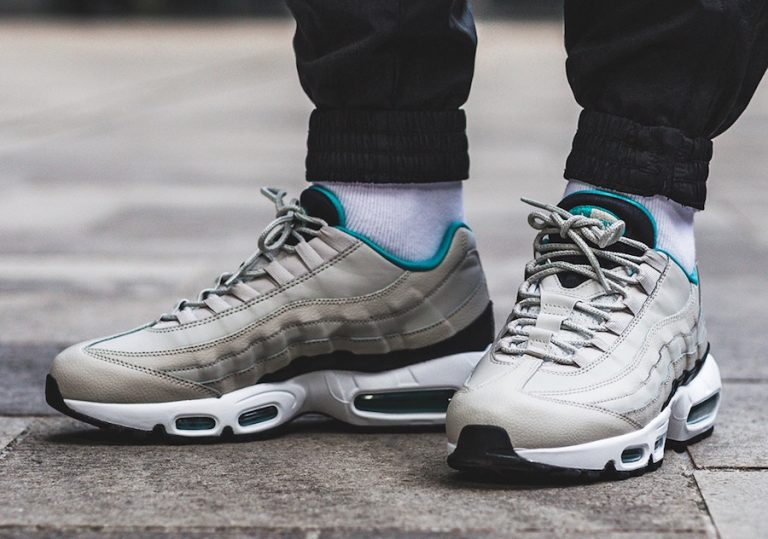 Nike Air Max 95 Essential Sport Turquoise 749766-027 - Sneaker Bar Detroit
