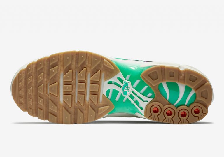 Nike Air Max Plus Print AR949-100 - Sneaker Bar Detroit