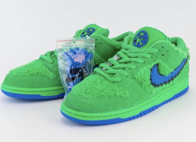 Nike SB Dunk Low Grateful Dead Bears Release Date - SBD