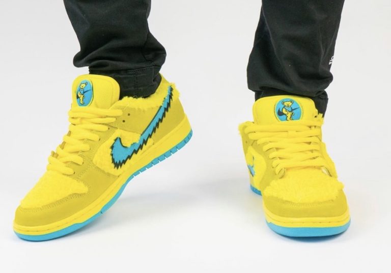 Nike SB Dunk Low Grateful Dead Bears Release Date - SBD