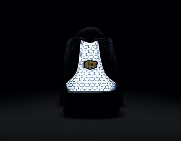 Nike Air Max Plus Blue Hex DC1935-400 Release Date - SBD