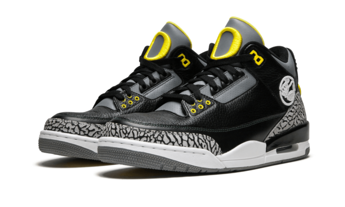 Air Jordan 3 Oregon Pit Crew vs Air Jordan 4 Oregon Ducks Comparison - SBD