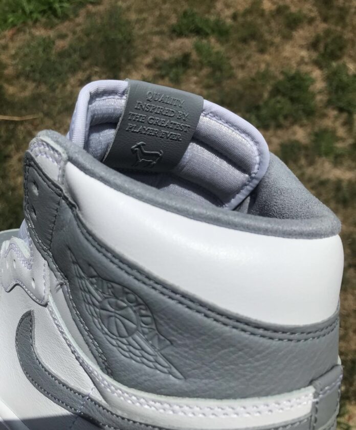 Air Jordan 1 Stealth 555088-037 Release Date - SBD