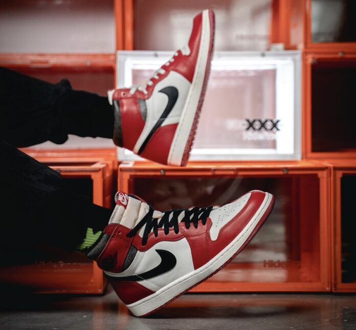 Air Jordan 1 Chicago Reimagined 2022 DZ5485-612 Release Date | SBD