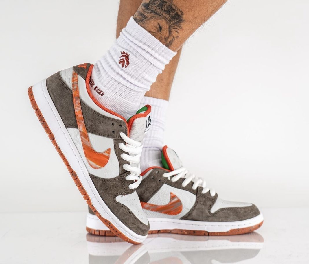 Crushed DC Skate Shop x Nike SB Dunk Low DH7782-001 Release Date | SBD