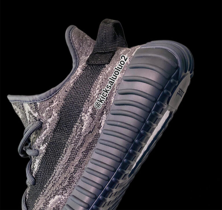 adidas Yeezy Boost 350 V2 Dark Salt ID4811 Release Date | SBD