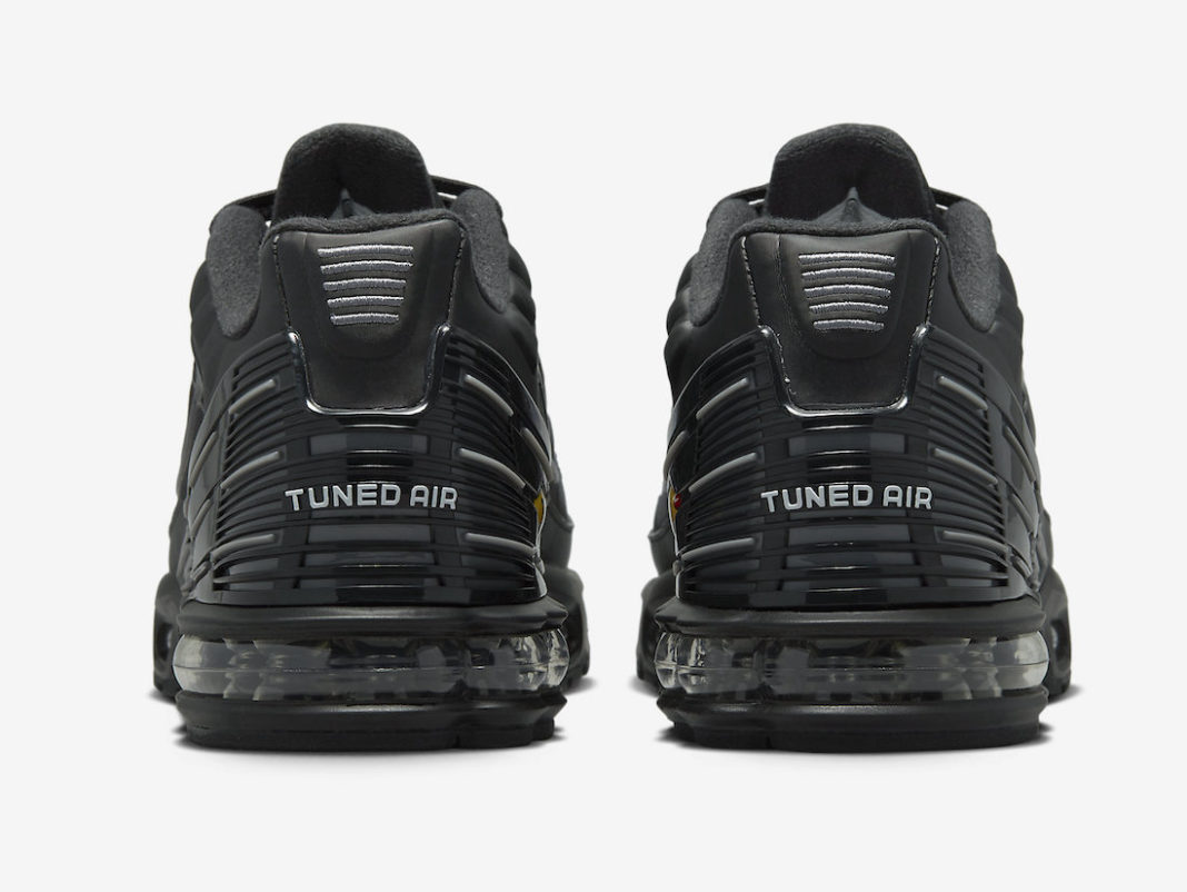 Nike Air Max Plus 3 Spray Paint Swoosh FD0659-001 Release Date | SBD