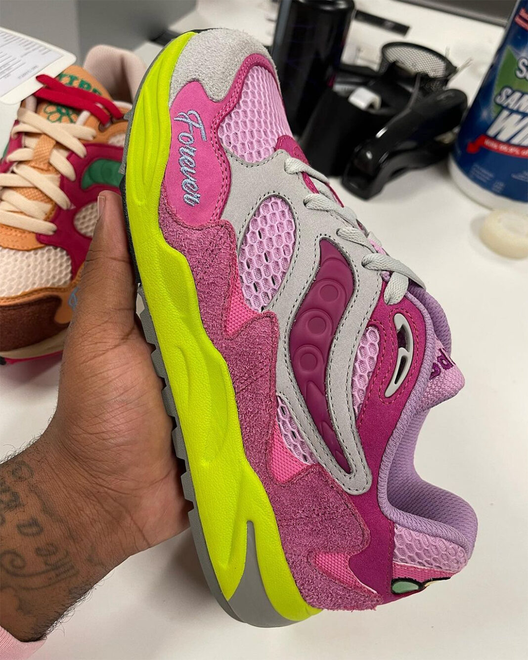 Jae Tips x Saucony Grid Shadow 2