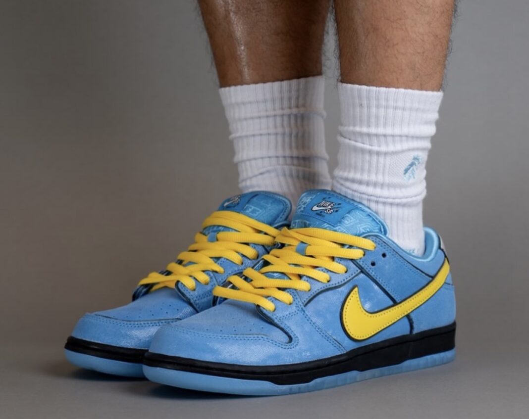 The Powerpuff Girls x Nike SB Dunk Low Bubbles FZ8320-400