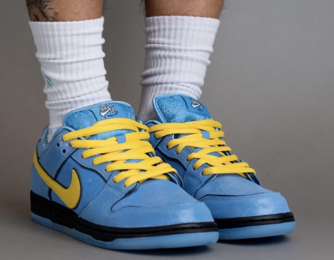 The Powerpuff Girls x Nike SB Dunk Low Bubbles FZ8320-400