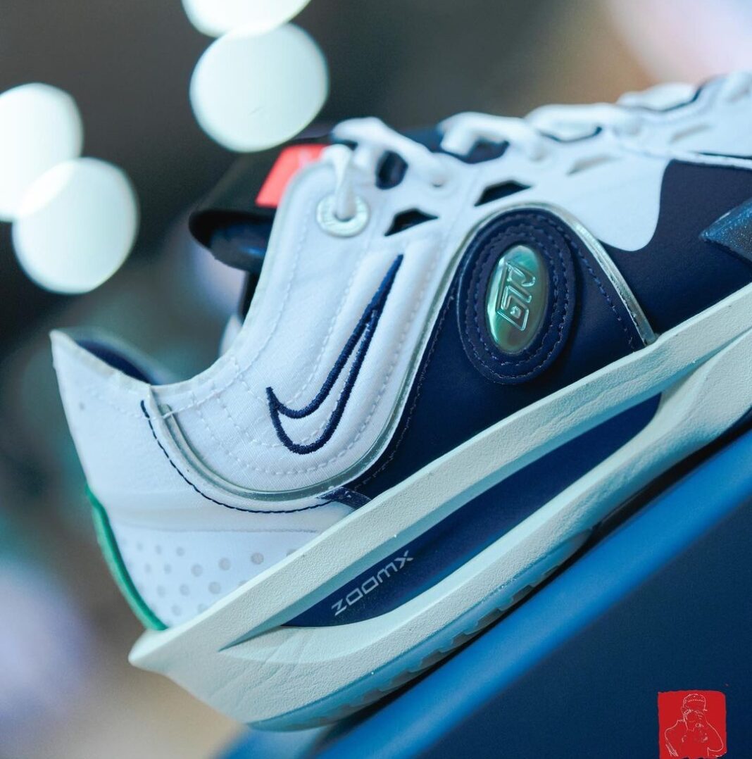 Nike GT Cut 3 All-Star Air Zoom Flight 5 FZ4645-100