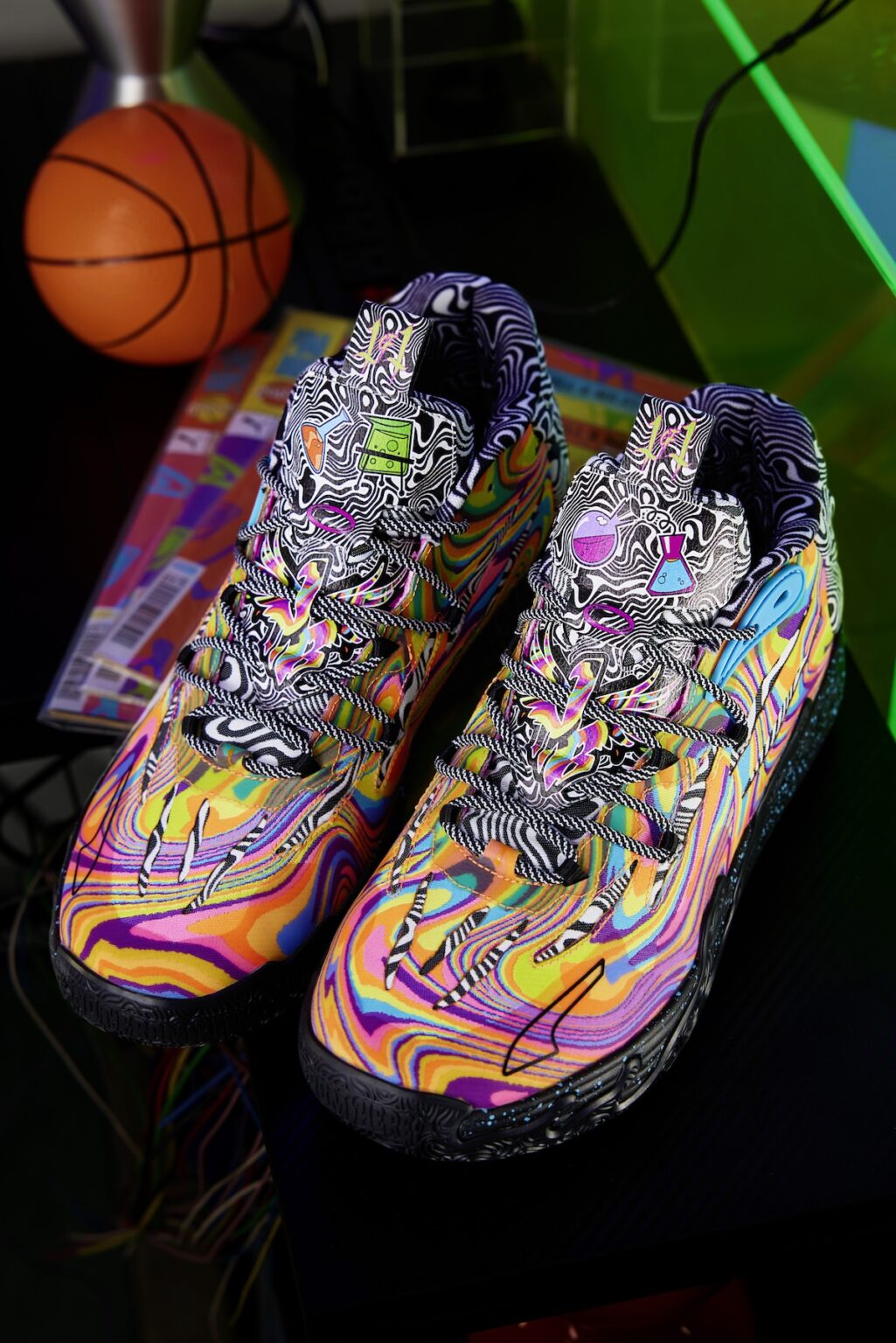Dexter's Laboratory x PUMA MB.03 379331-01
