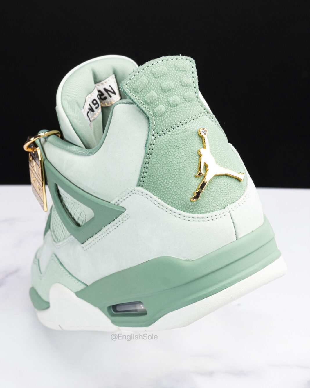 Air Jordan 4 "First Class" PE With Diamonds