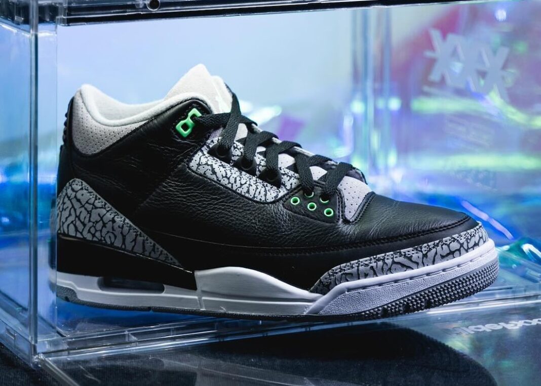 Air Jordan 3 Green Glow CT8532-031