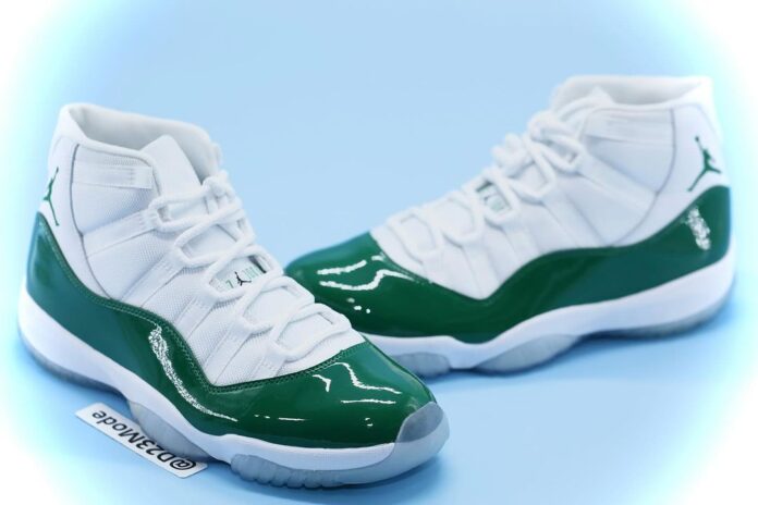 Air Jordan 11 Michigan State PE