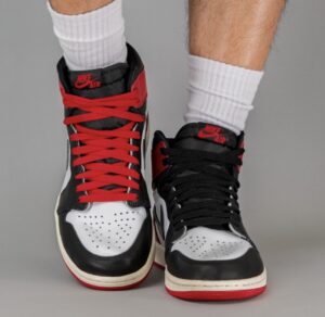 Air Jordan 1 High OG Black Toe Reimagined DZ5485-106