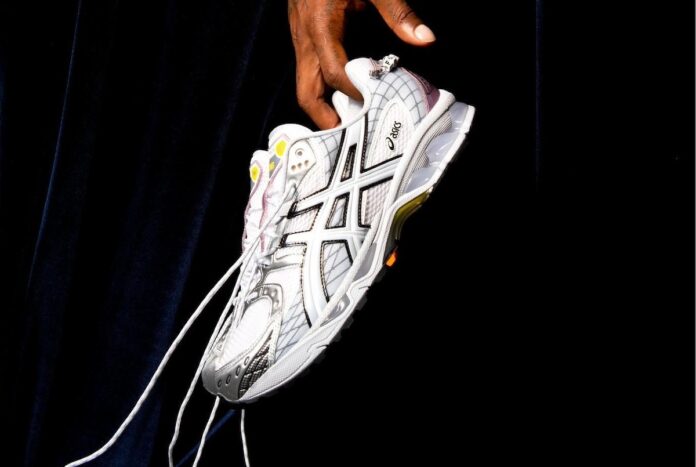 Este é o Stefon Diggs x ASICS Gel Nimbus 10.1 | RAPGOL - Especializado ...