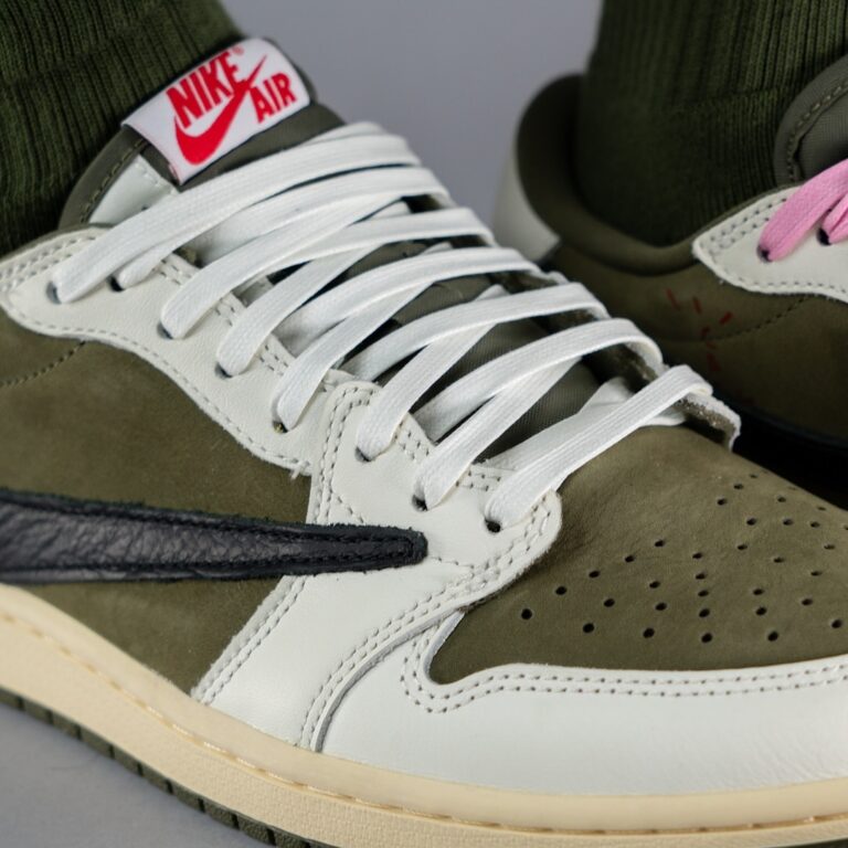 Travis Scott x Air Jordan 1 Low OG Medium Olive DM7866-200