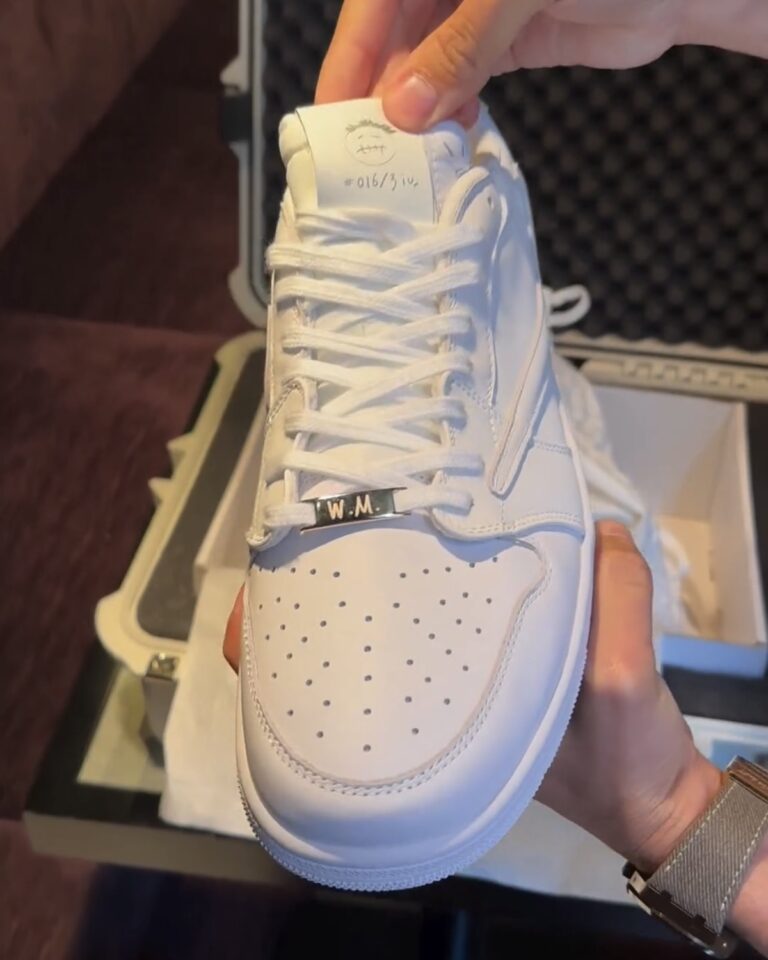 Travis Scott x Air Jordan 1 Low White Party