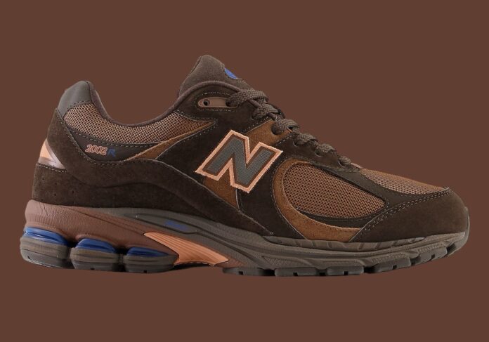 New Balance 2002R Chocolate M2002RBT