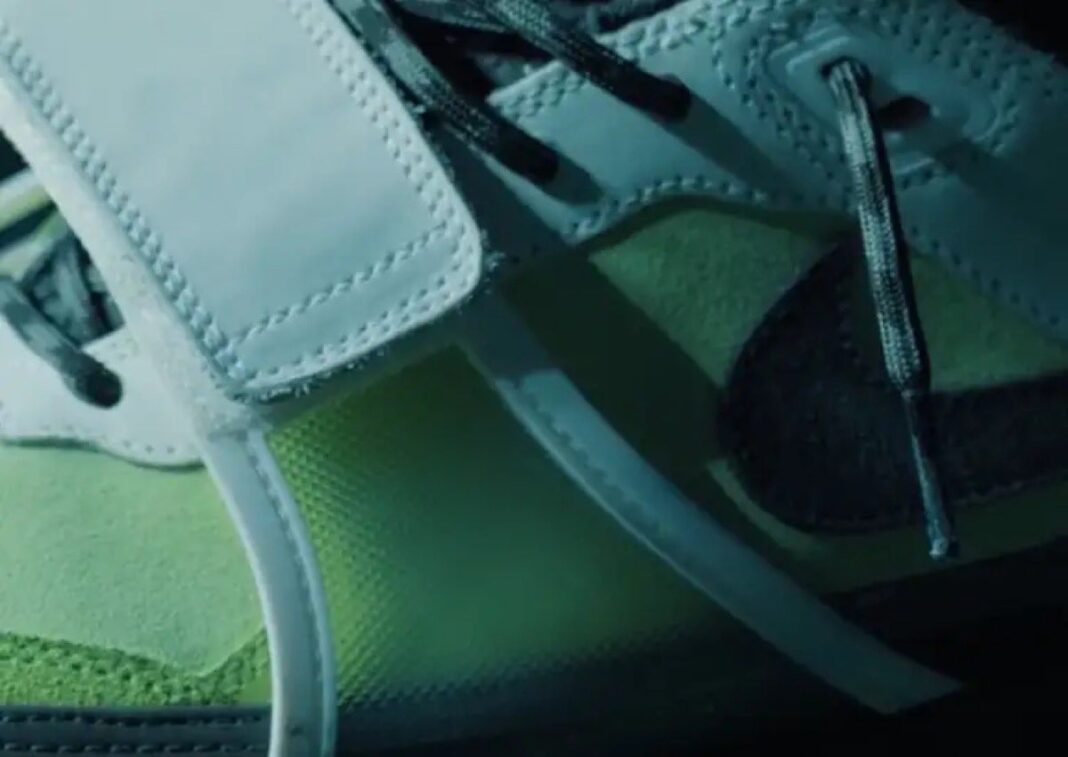 Travis Scott x Nike Zoom Field Jaxx Limelight HQ3072-300