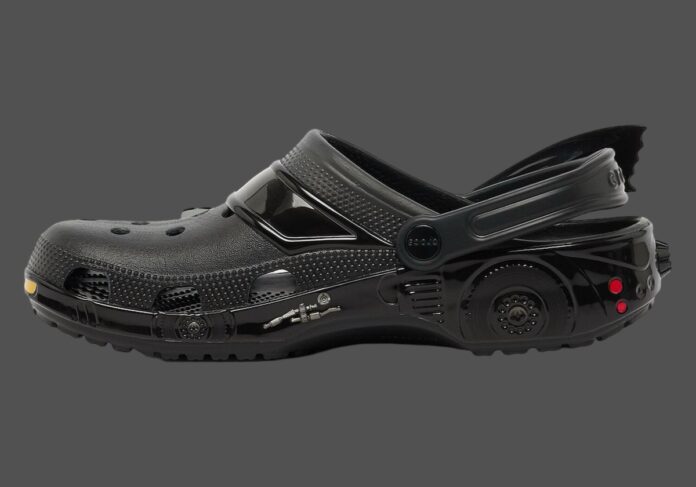 Batman x Crocs Classic Clog Batmobile 210219-001