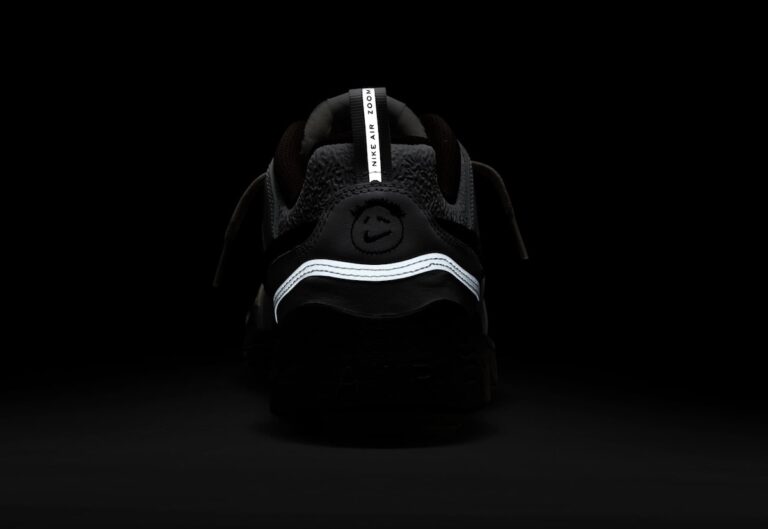 Travis Scott x Nike Zoom Field Jaxx Light Chocolate HQ3073-100