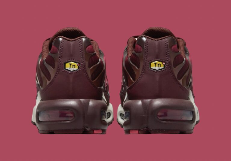 Nike Air Max Plus Burgundy Crush HQ4048-600