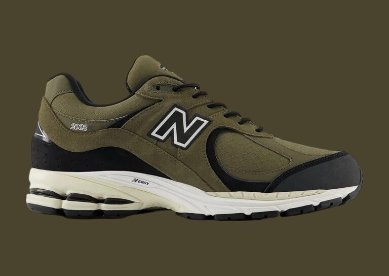 New Balance 2002R Gore-Tex Olive Black M2002RXU