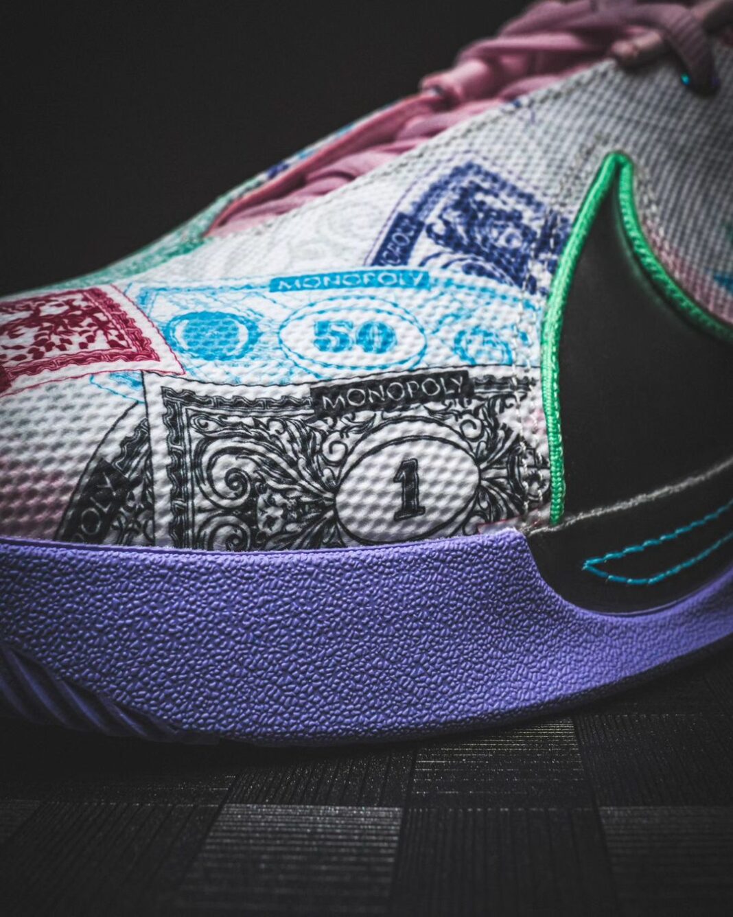 Monopoly x Nike LeBron 22 Currency FZ1098-100