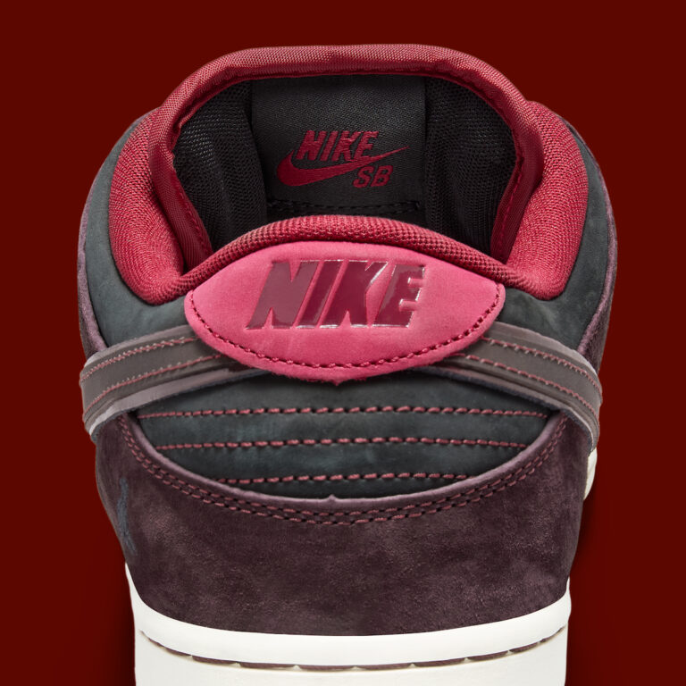 Riot Skateshop x Nike SB Dunk Low FZ1289-200