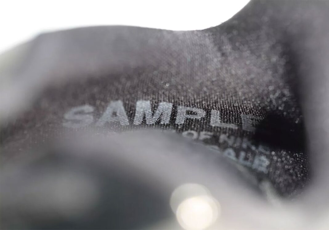 Nike Kobe 5 Supreme Blackout 2010 Sample