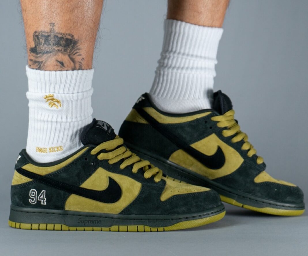 Supreme x Nike SB Dunk Low Camper Green HQ8487-300