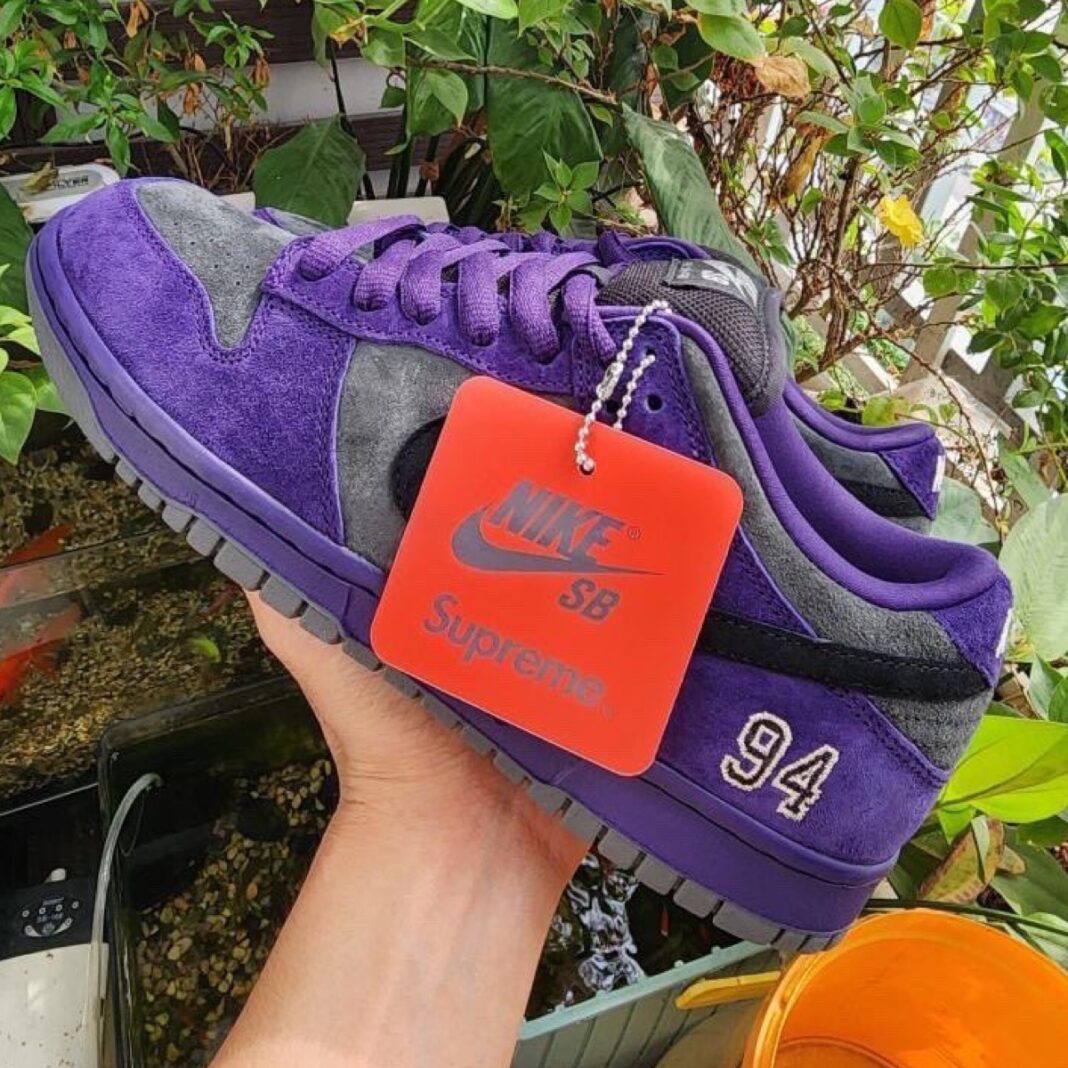 Supreme x Nike SB Dunk Low 2025