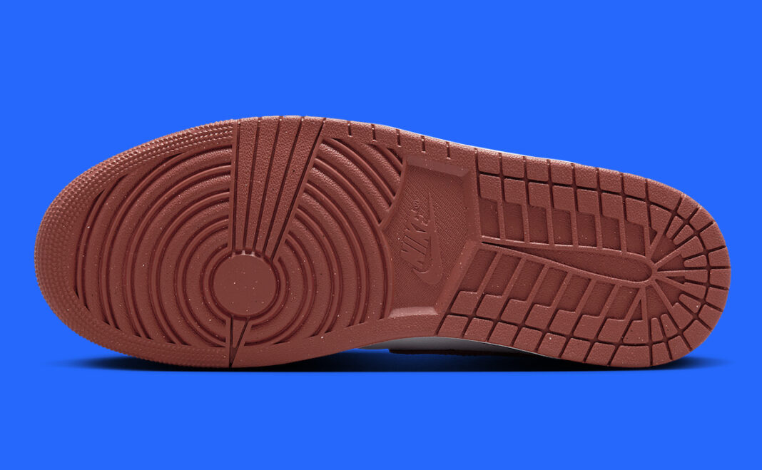 Air Jordan 1 Mid Dark Pony HF3216-102