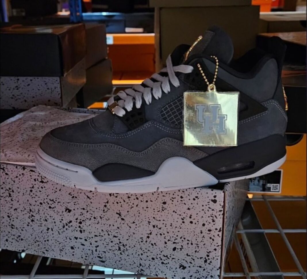 Air Jordan 4 Houston Cougars PE 2025