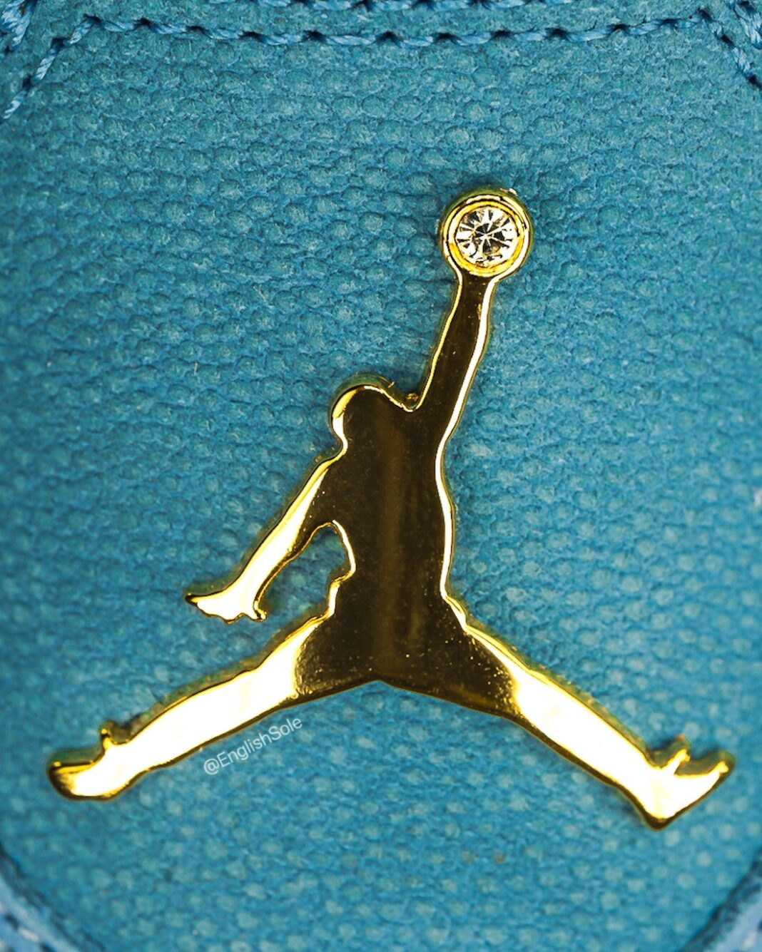 Air Jordan 4 UCLA Bruins PE 2025