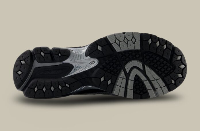 New Balance 1906L Silver Metallic U1906LOB