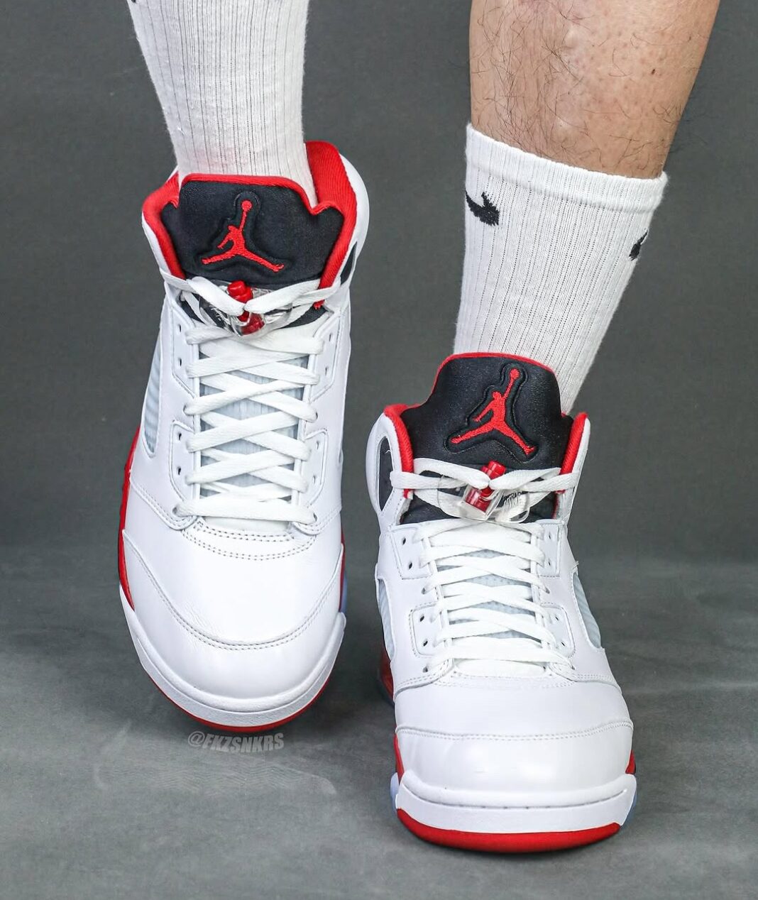 Air Jordan 5 Fire Red Black Tongue HQ7978-101