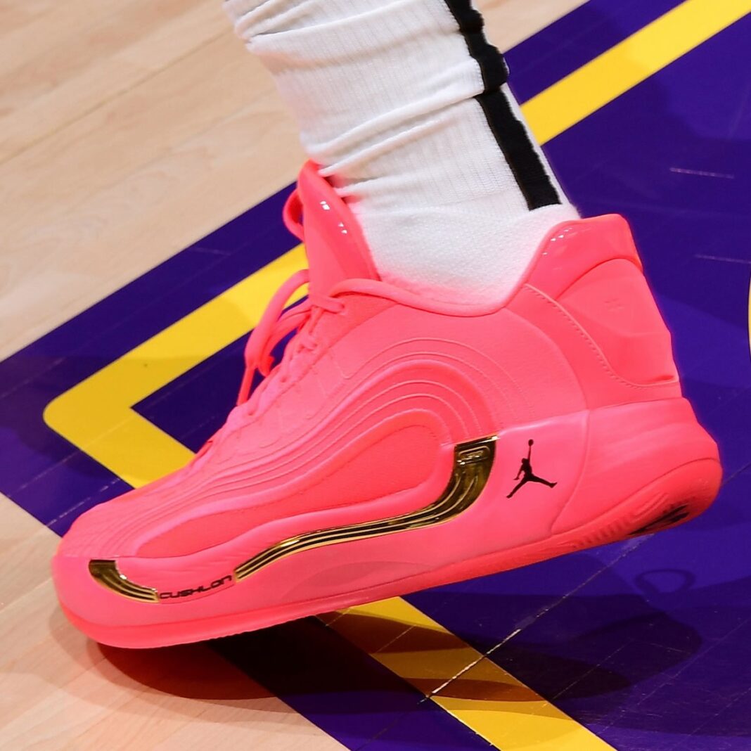 Jordan Luka 4 Flash Crimson HF0823-600