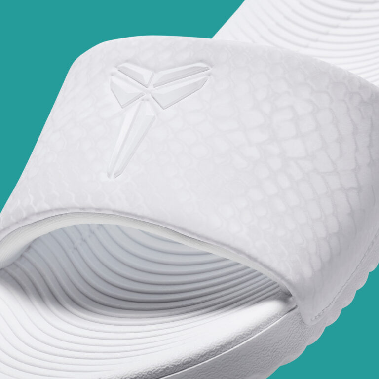 Nike Kobe Offcourt Slides White IF2870-100