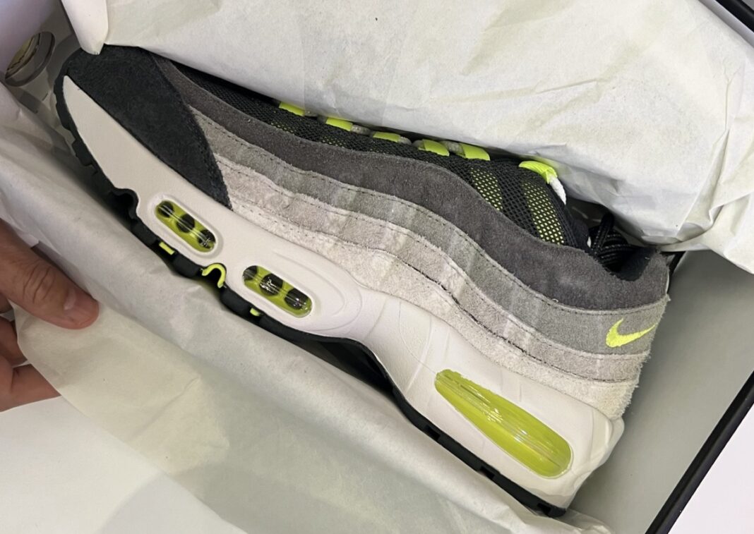 Nike Air Max 95 Reverse Neon HM4738-001
