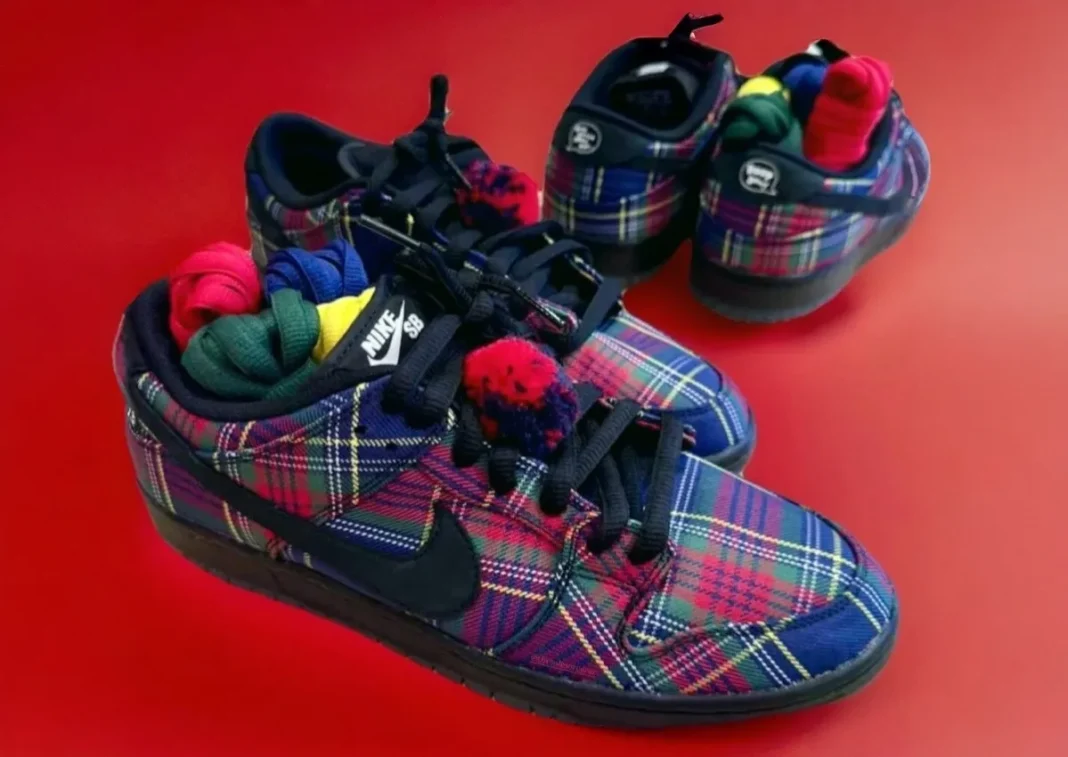 Nardwuar Nike SB Dunk Low II1493-600