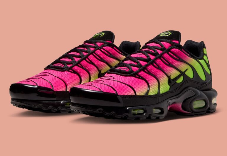 Nike Air Max Plus Black Hyper Pink Volt DM0032-027